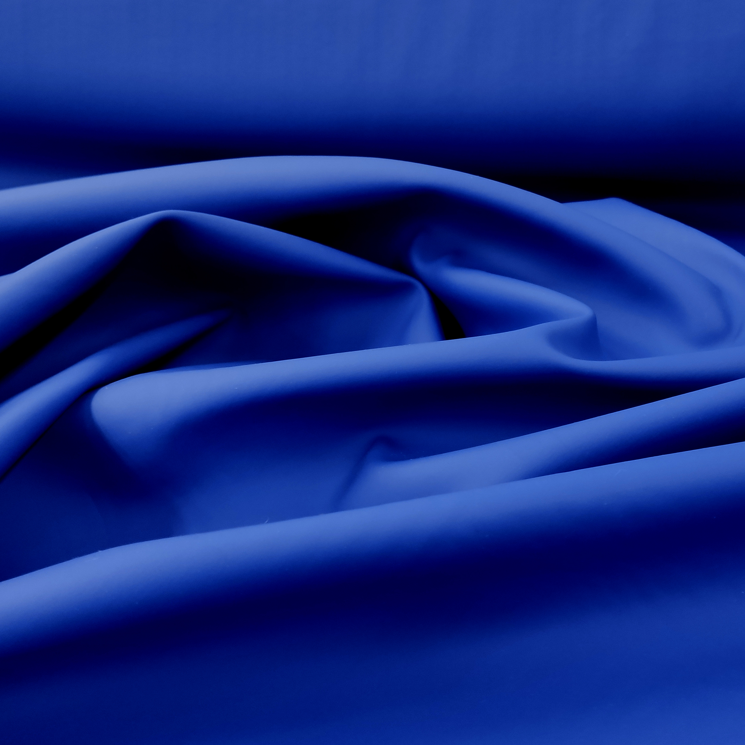 Piel sintética suave azul eléctrico mate